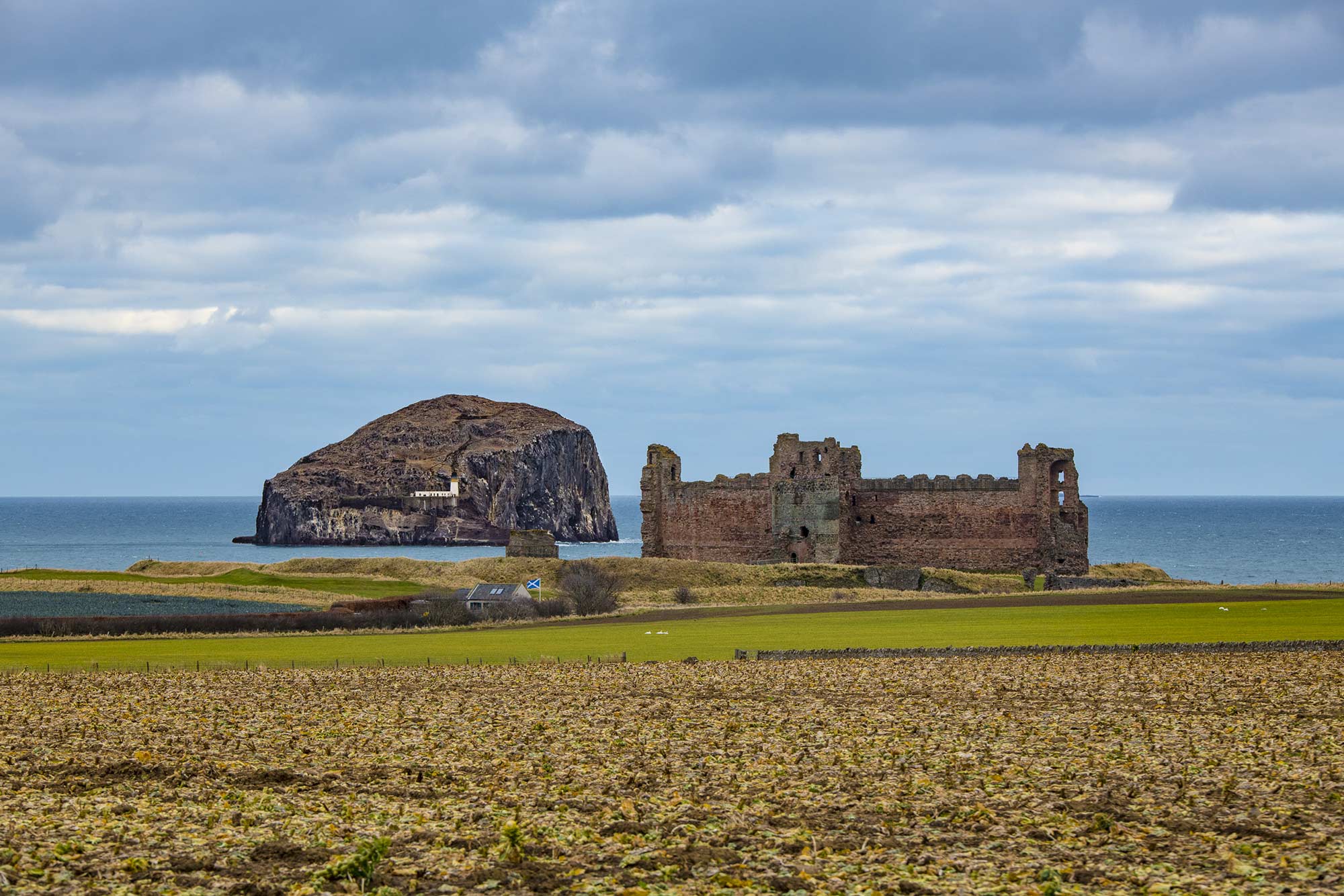 Tantallon Castle et Bass Rock : fantômes et prisonniers - Whisky Sir ...